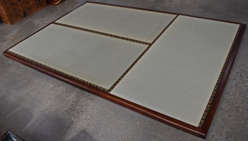 Brown Brocade Tatami Mat: Gold/Red Trim - Japanese Quality Australia